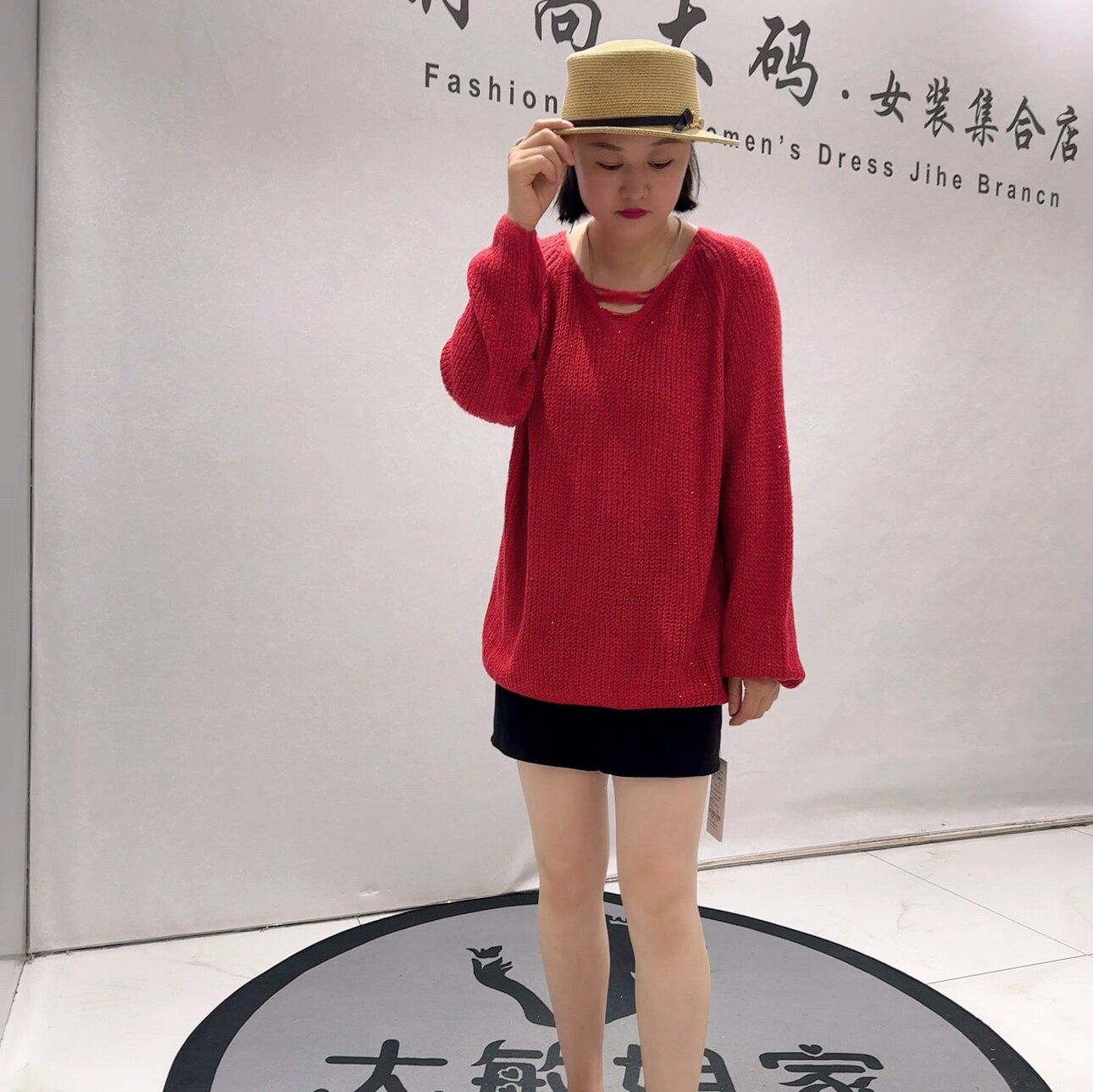 6086女权贵族初秋新品时尚满钻长袖上衣洋气减龄针织衫加大码女装
