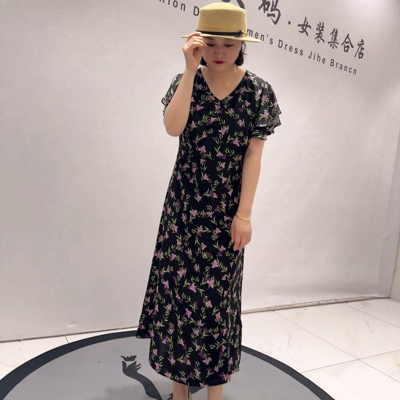 5333芮娜依莲夏款新品v领碎花图案遮肉显瘦单层连衣裙加大码女装