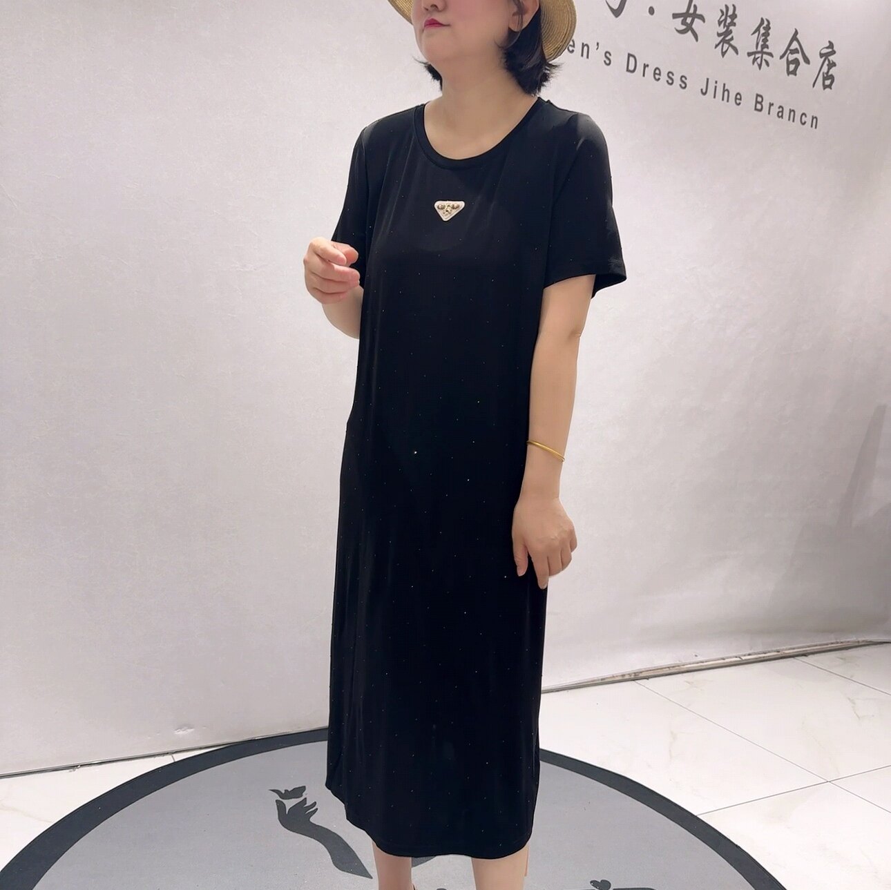 5266芮娜依莲夏款新品人丝面料带亮钻高级感时尚连衣裙加大码女装