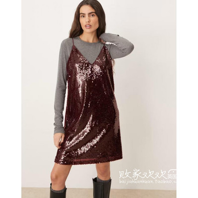 英国代购正品12.03 2025潮流导向 女装新款 吊带亮片迷人连衣裙