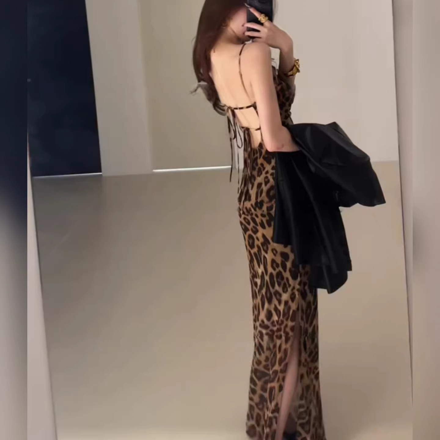 辣妹豹纹吊带露背绑带连衣裙女夏季纯欲气质百搭显瘦礼服开叉长裙