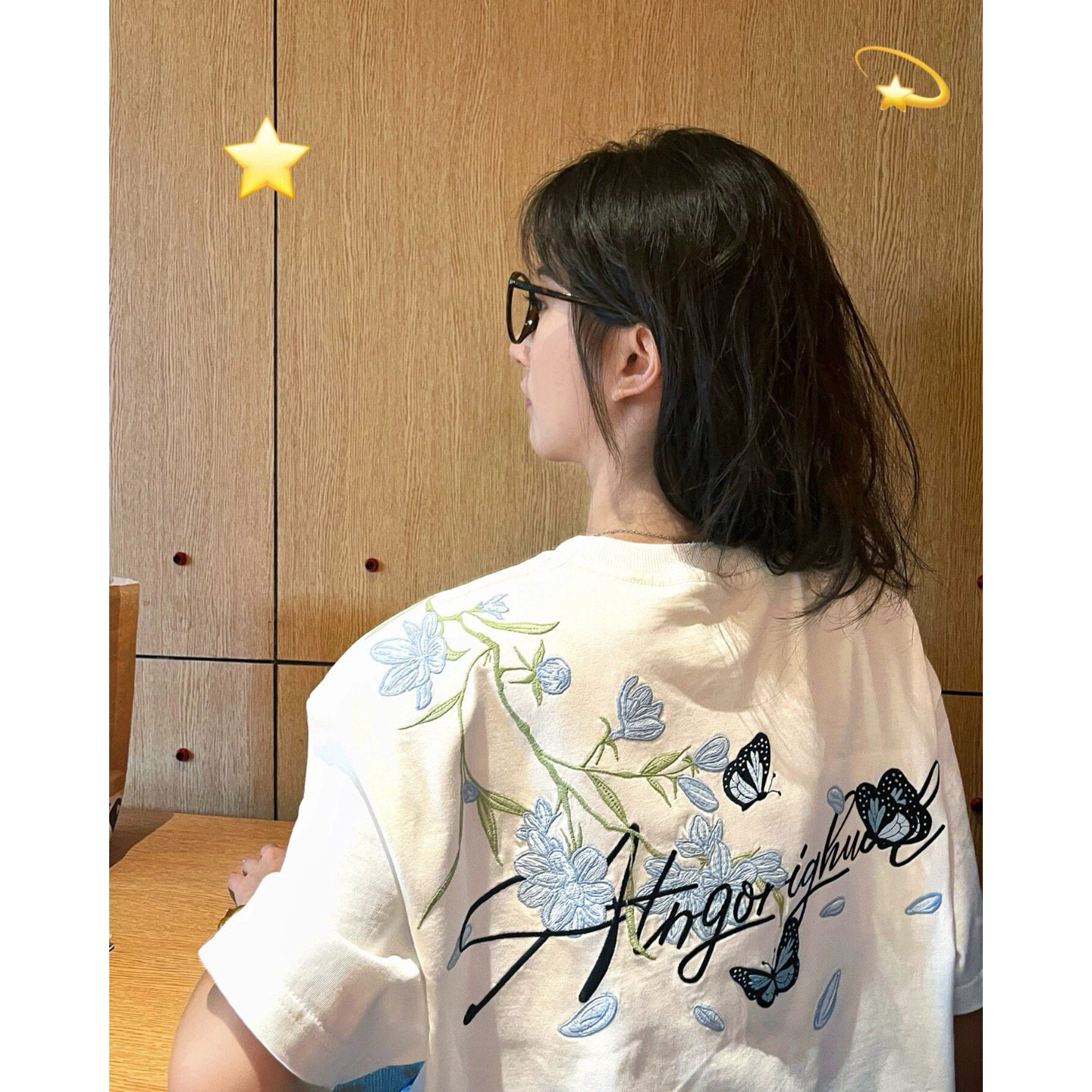花卉蝴蝶刺绣潮牌短袖t恤女夏季2026新款设计感小众宽松半袖上衣