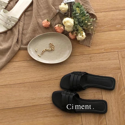 麦莎小牛皮编织方头平底拖鞋