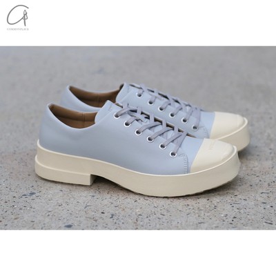 焦糖胶头米色系带帆布鞋