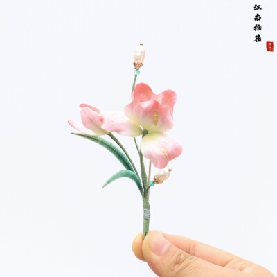 非遗手工绒花胸针粉色鸢尾花胸花