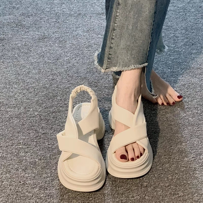 增高软底凉鞋女明星同款时尚网红