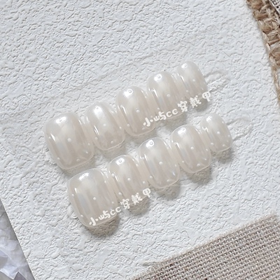 【实拍】波点海莉乳白蹭粉高光穿戴甲纯手工简约美甲显白小众韩女