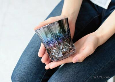 幻彩金属银色菱形切子玻璃酒杯
