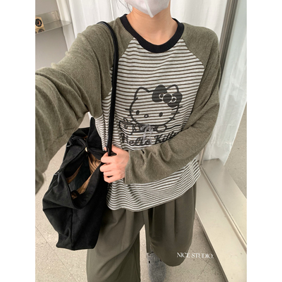 奶思家NICE STUDIO-上新撞色helloKitty条纹插肩袖长袖T恤w65038