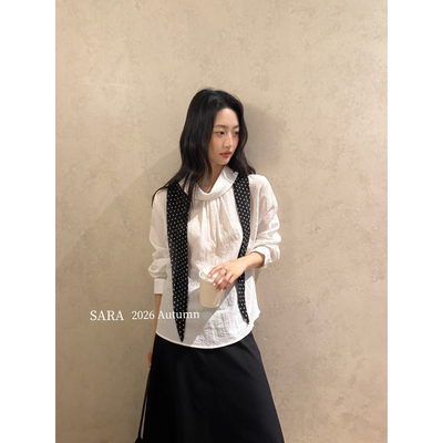 SARA-秋上新法式温柔气质小高领不规则领拼接衬衫26266