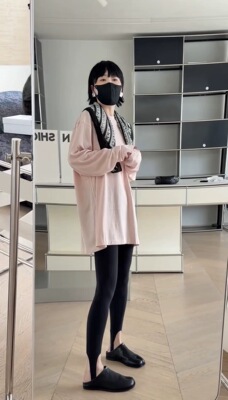 妍西家  诗歌兰女装26春款72020时尚百搭宽松白色搭配丝巾T恤欧货