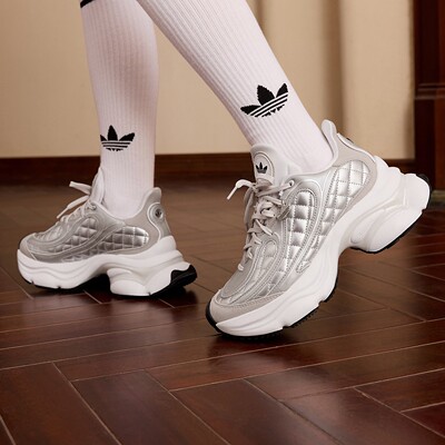 三叶草复古浮蝶鞋厚底鞋KJ3972