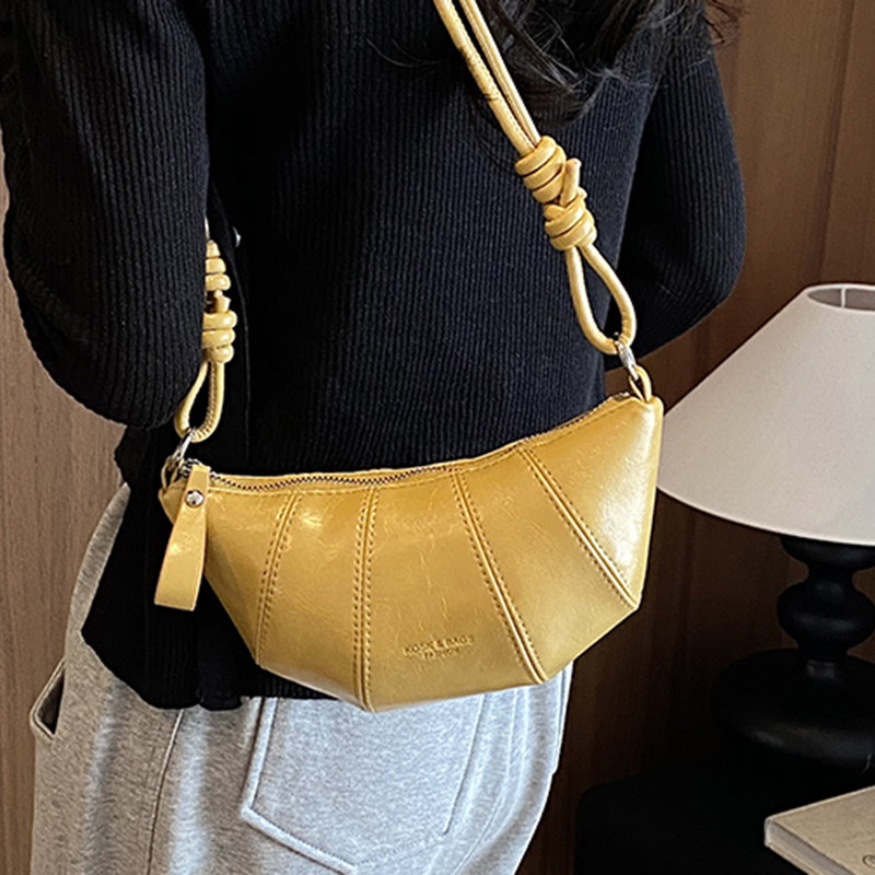 牛角包女包休闲包包2025新款月牙包简约时尚斜挎包单肩包洋气女包