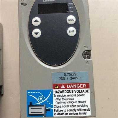 库存全新拆机伺服驱动器 LXM05AD10M2  0.75KW需询价