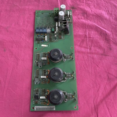 ABB型号SCYC51071，适用于多种电子项目。此电路板由工业备件