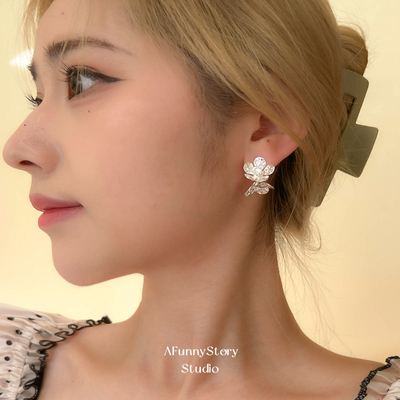 超百搭小众花朵耳钉耳夹女