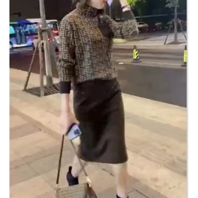 今年流行特惠88100大爱美依缘2026秋冬新款时尚高领印花长袖上衣