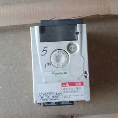 施耐德 Schneider 变频器 ATV303H075N4 0.75KW 380-可换可修