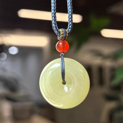 翠佛堂和田玉黄口平安扣吊坠