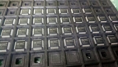 AD9767ASTZ AD9767AST原装现货!!   QFP48封装