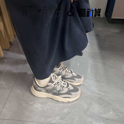 斐乐火星一代鸽子灰女运动老爹鞋