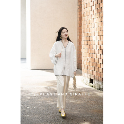 大象和长颈鹿 苎麻画布上的水仙 撞色包边刺绣白衬衫上衣 508110