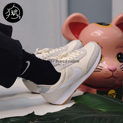NikeDaybreak女子华夫复古休闲鞋