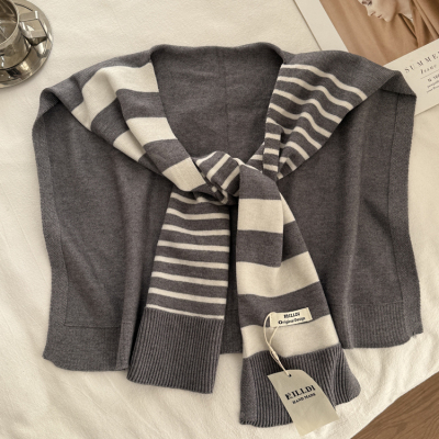 灰色条纹拼色小披肩外搭春秋搭肩
