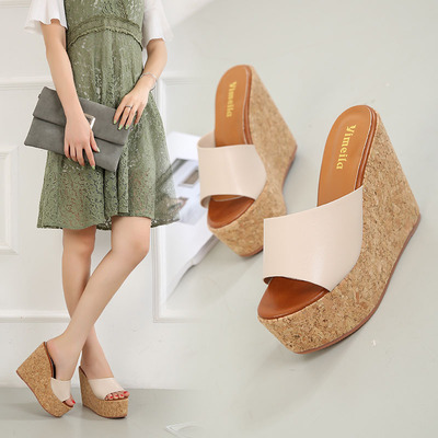 坡跟防水台外穿一字凉拖鞋女 Wedge Heel Platform Slide Sandals