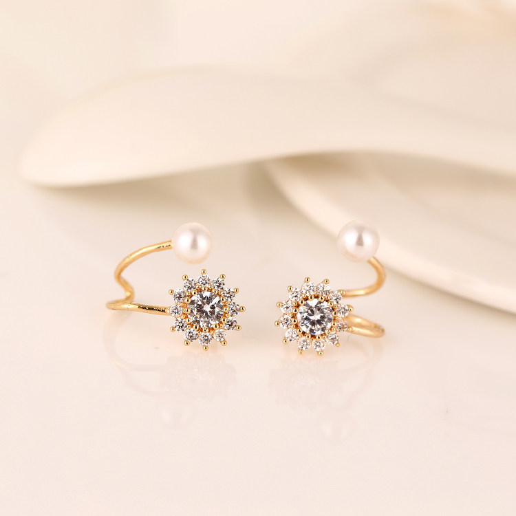 Buy Simple ear nail female temperament Korea Pearl ear nail silver ...