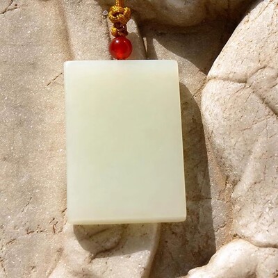 天然新疆和田玉白羊脂玉吊坠挂件