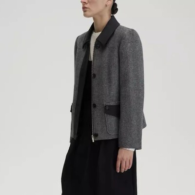 黑色条纹拼色设计短款夹克外套