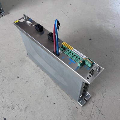 1x AMK Motion AMKASYN KWF1 46583-0316 01.00 Umrichter Freque