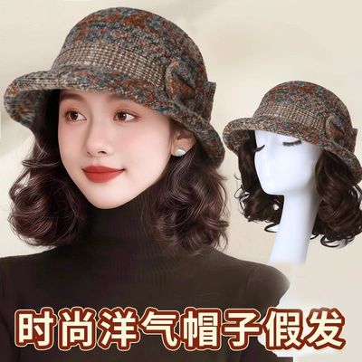 秋冬假发渔夫帽中老年洋气网红一体帽子新款妈妈百搭卷发时尚礼帽
