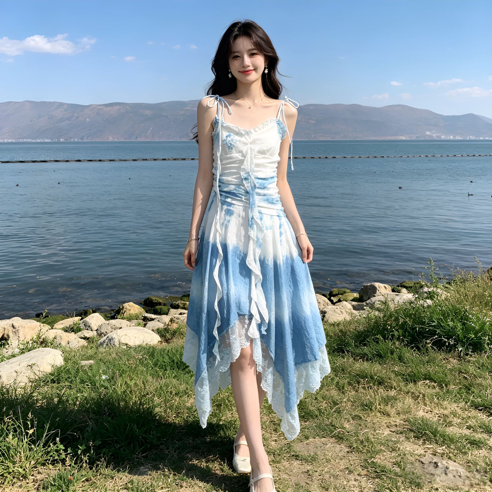 大理扎染吊带连衣裙女夏季不规则蕾丝花边海边度假裙旅游中长裙子