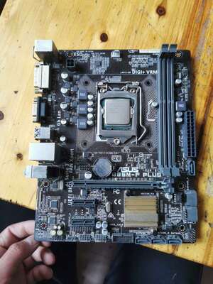 华硕B85M-FPLUS+i54590处理器板U