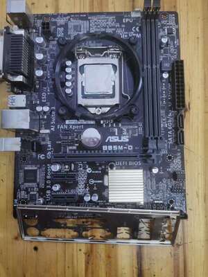 拆机华硕B85M-D+i54460成色不错