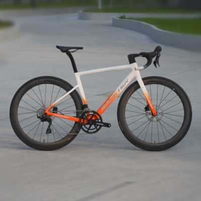 瑞仕达7.3kg碳纤维综合公路车桶轴油压碟刹SHIMANO105全内走24速