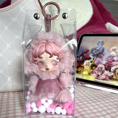 适用SKULLPANDA光织园搪胶保护套毛绒挂件透明牛奶盒外出遛娃包