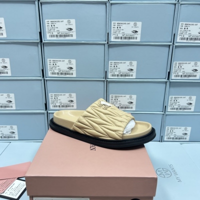 厚底羊皮女凉拖防滑轻便外穿