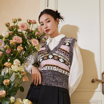 固执新款学院风v领无袖毛衣上衣女装80033MY08601