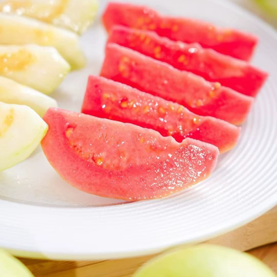 漳州平和现摘树熟芭乐低糖水果红白芭乐双拼软糯香甜