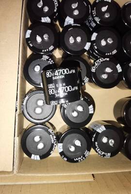 黑金刚80V4700UF35*30