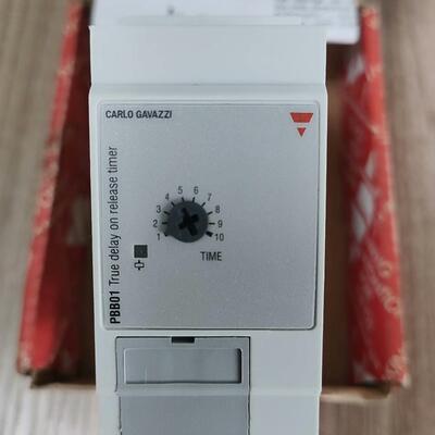 议价PBB01DM24 CARLO GAVAZZI 延时释放定时器 工控元件维修