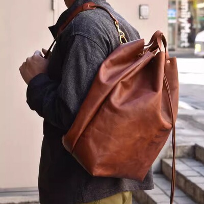 VASCO男女兼用手染牛皮背包