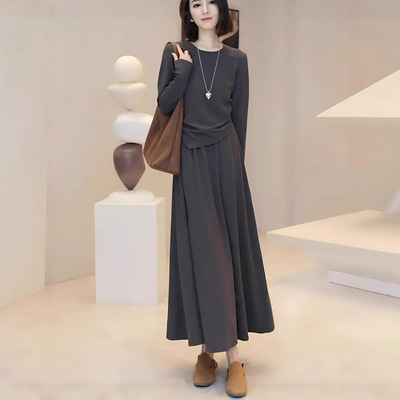 极简风穿搭休闲运动套裙女2025秋冬韩版气质长袖T恤半身裙两件套