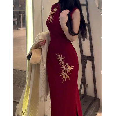 LHMknk1原创自制新中式订婚礼服女刺绣旗袍生日港工战袍贵为红竹