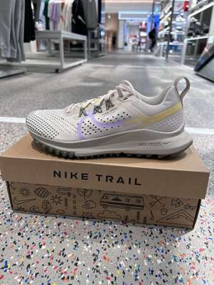 Nike/耐克 REACT PEGASUS TRAIL 4女子休闲运动跑步鞋 FZ5060-095