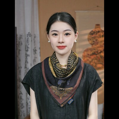 黑金唐卡磁吸扣双面方巾披肩