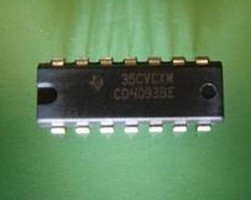 CD4093BE 芯片CD4093 IC 集成电路CD4093BE全新原装